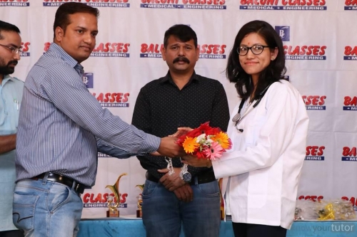 Baluni Classes offering Class Xl,Class Xll,IIT JEE,AIEEE,Other ...